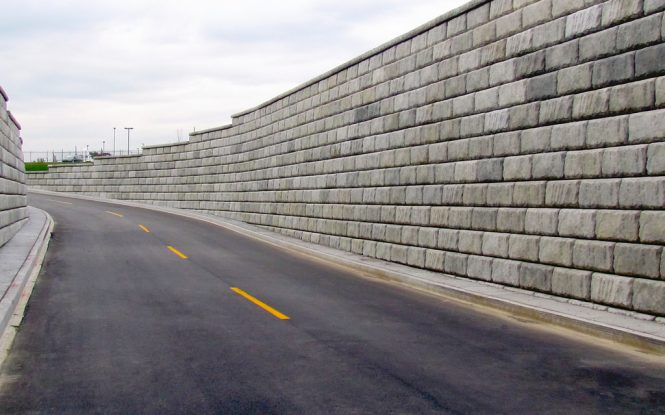 Redi-Rock Retaining Walls | Duracrete